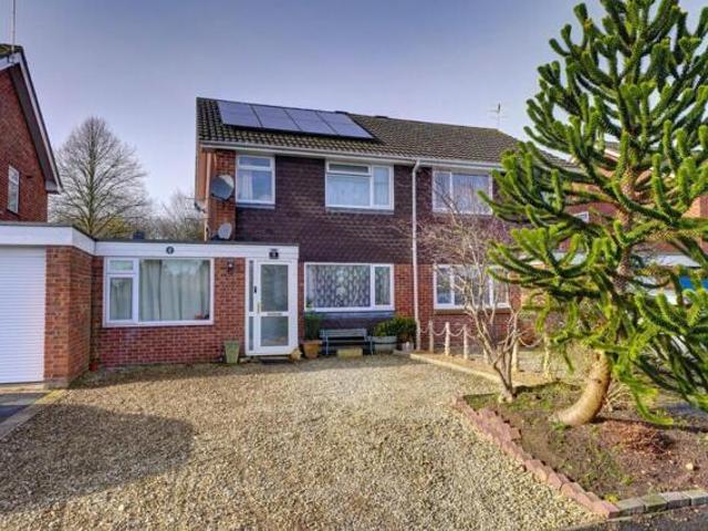 4 Bedroom House Worcestershire Worcestershire 99130431