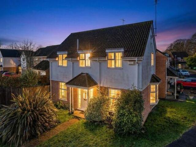4 Bedroom House Worthing West Sussex 99840142