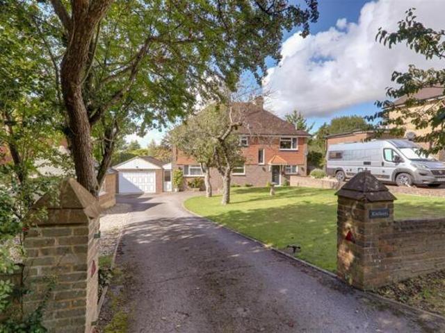4 Bedroom House Worthing West Sussex LS101168356