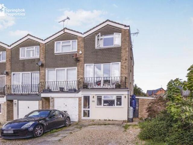 4 Bedroom House Waterlooville Hampshire LS101797146