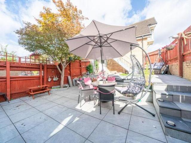 4 Bedroom House Watford Hertfordshire 101676613