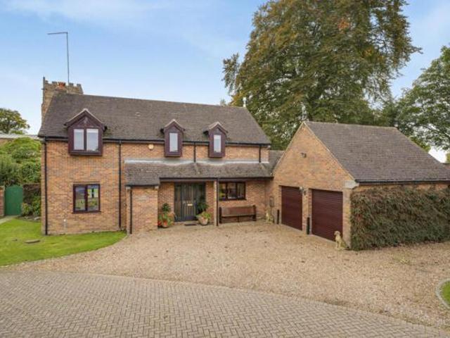 4 Bedroom House Watford Hertfordshire 99437066