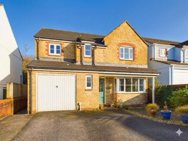 4 Bedroom House Wadebridge Cornwall 101025278