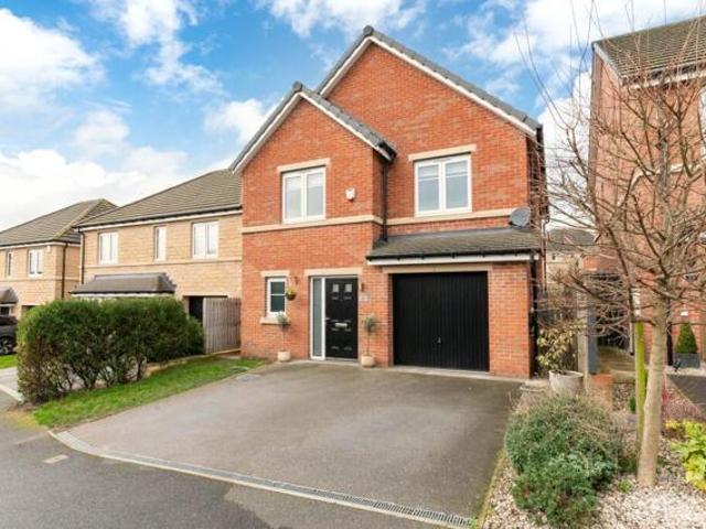4 Bedroom House Wakefield Wakefield 100096598
