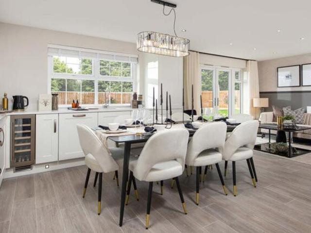 4 Bedroom House Warwick Warwickshire 101677339