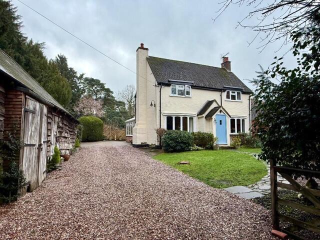 4 Bedroom House Warwick Warwickshire 101677819