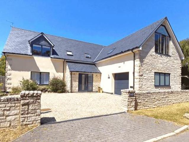 4 Bedroom House Weymouth Dorset LS100132623