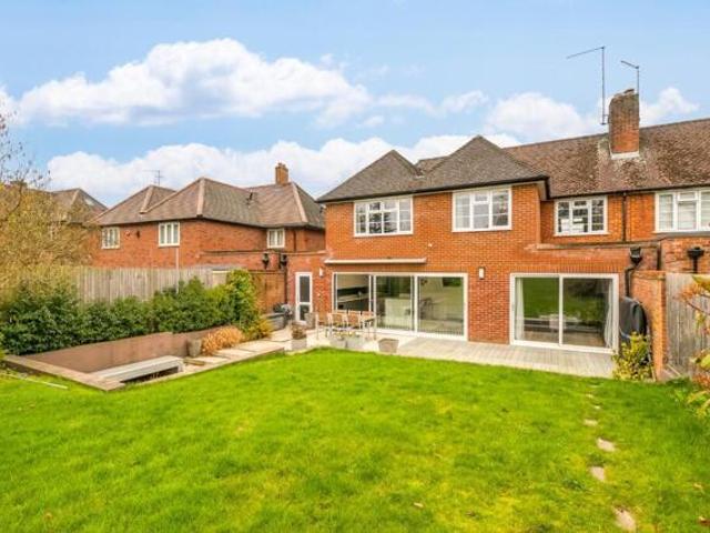4 Bedroom House Welwyn Garden City Hertfordshire 101379104