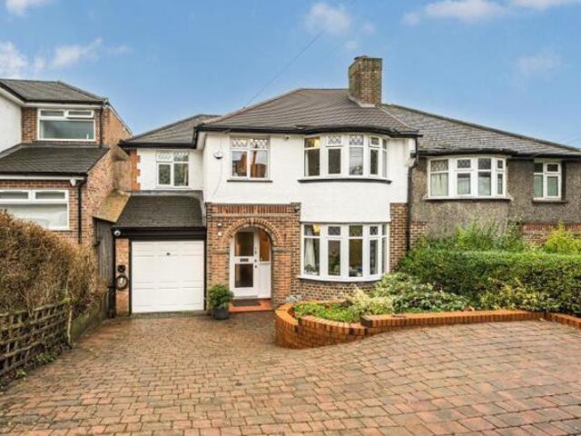 4 Bedroom House Wembley Greater London 98834245