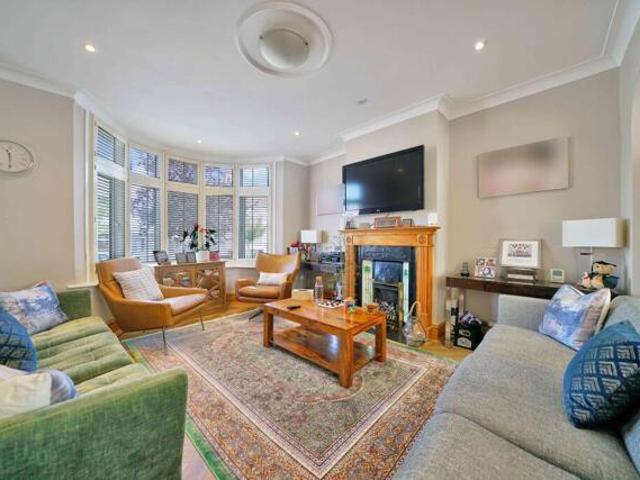 4 Bedroom House Wembley Greater London 100426612