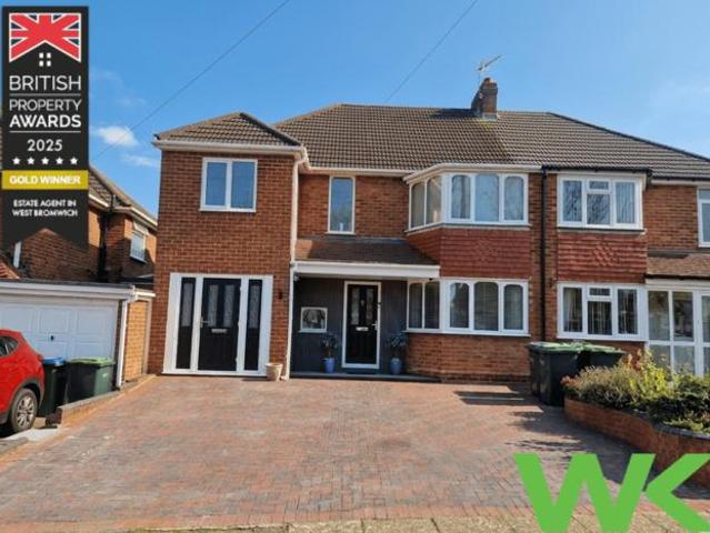 4 Bedroom House West Bromwich Sandwell 100786834