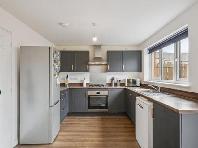 4 Bedroom House West Calder West Lothian 98687762