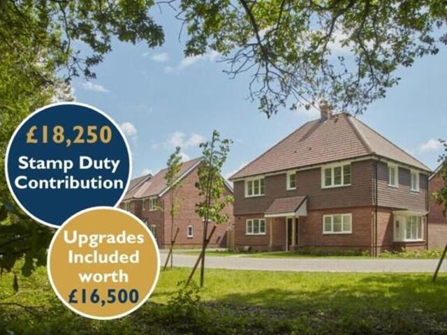 4 Bedroom House West Sussex West Sussex LS99688213