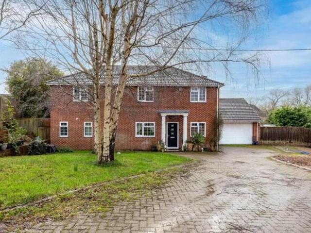 4 Bedroom House Westbury Wiltshire LS100615066