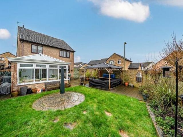 4 Bedroom House Witney Oxfordshire 100540653