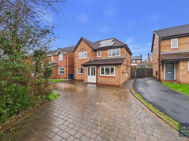 4 Bedroom House Wigan Greater Manchester LS101025617