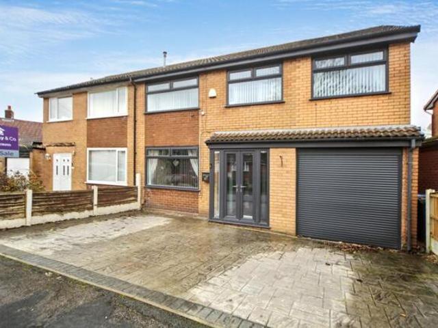 4 Bedroom House Wigan Wigan LS100917707