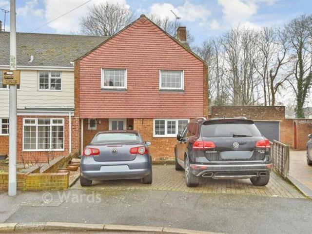 4 Bedroom House Wigmore Hertfordshire 99092710