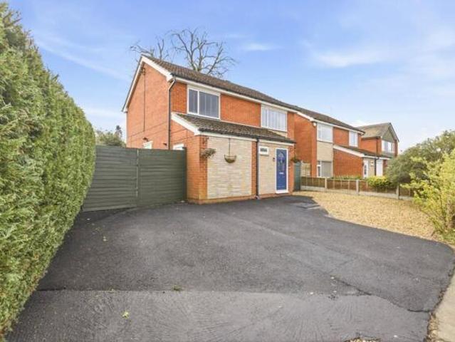 4 Bedroom House Willaston Cheshire East LS101168671