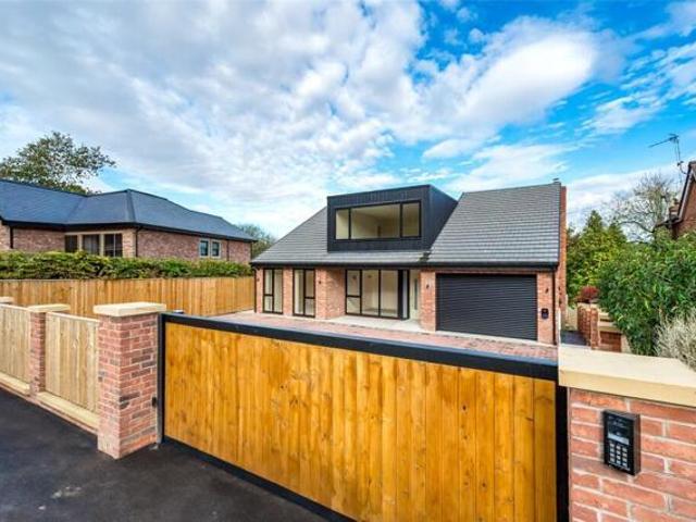 4 Bedroom House Wilmslow Cheshire East 100502994