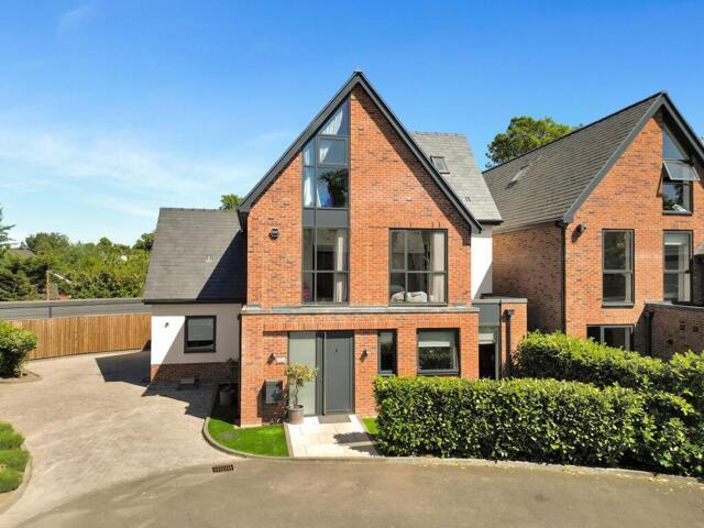 4 Bedroom House Wilmslow Cheshire East 100096723