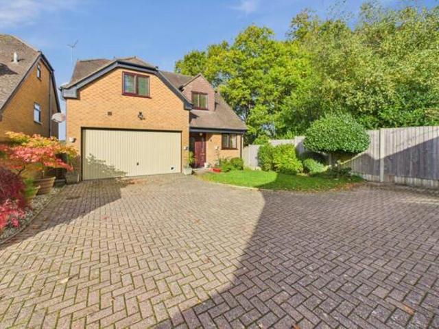 4 Bedroom House Wimborne Dorset LS100456568