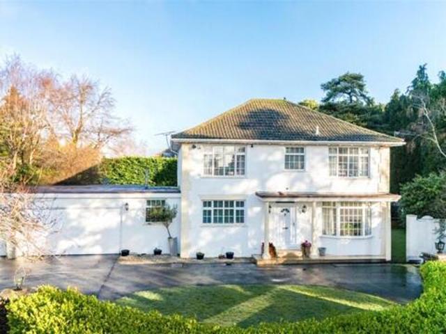 4 Bedroom House Wimborne Dorset LS101119407