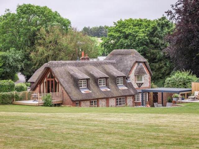4 Bedroom House Winchester Hampshire 101676313