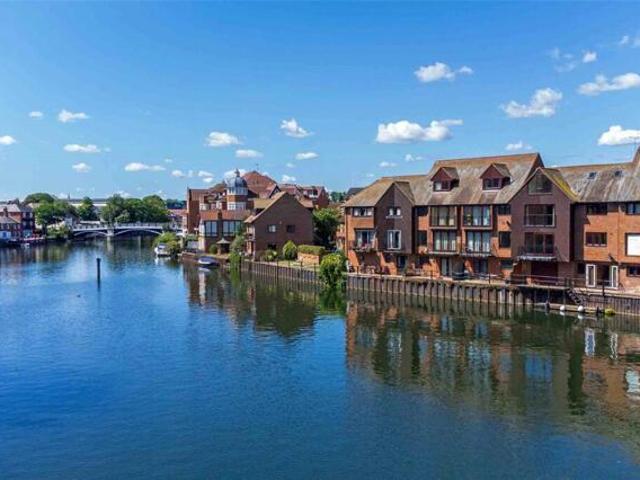 4 Bedroom House Windsor Windsor And Maidenhead LS101168286