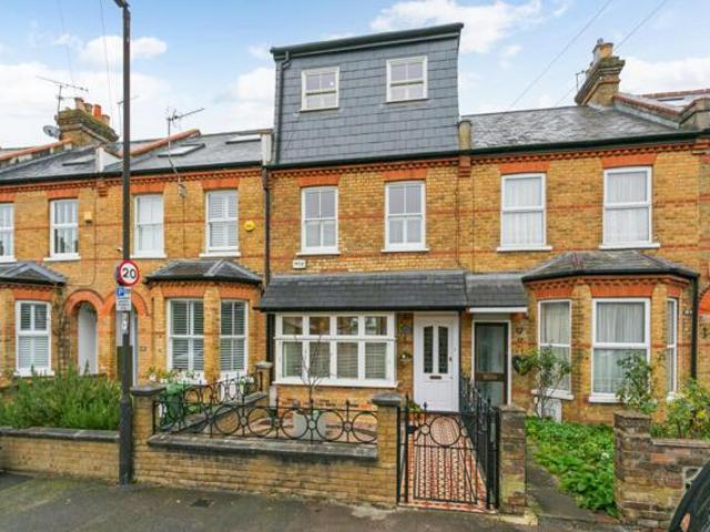 4 Bedroom House Windsor Windsor And Maidenhead LS101677674