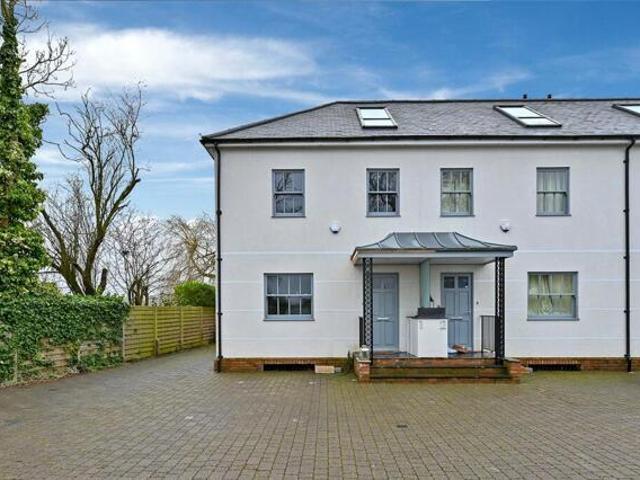 4 Bedroom House Windsor Windsor And Maidenhead LS99204100
