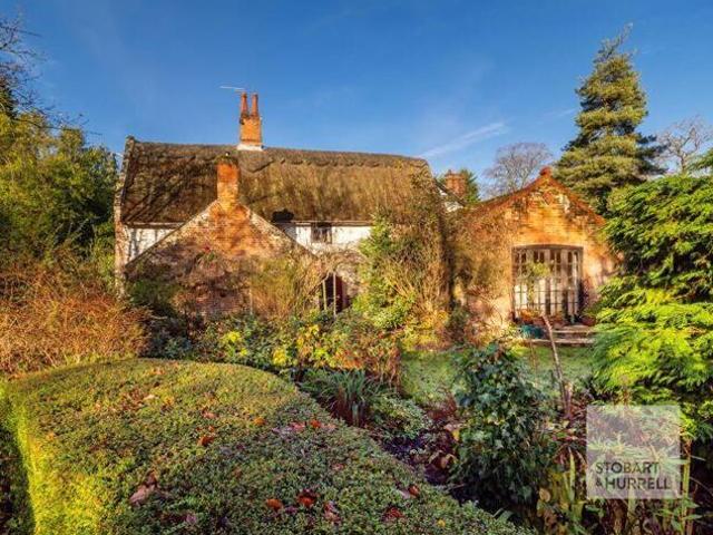 4 Bedroom House Wroxham Wroxham 100541162