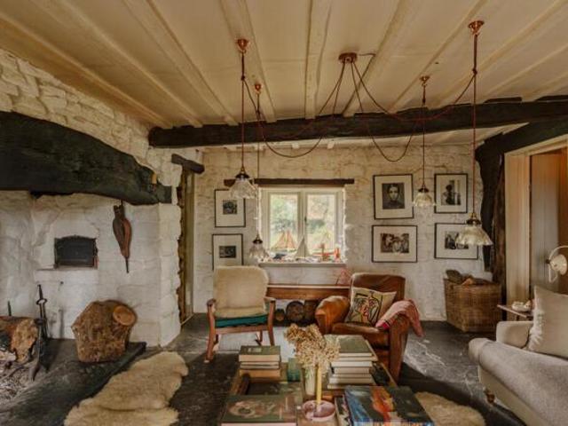 4 Bedroom House Wye Kent 99092744