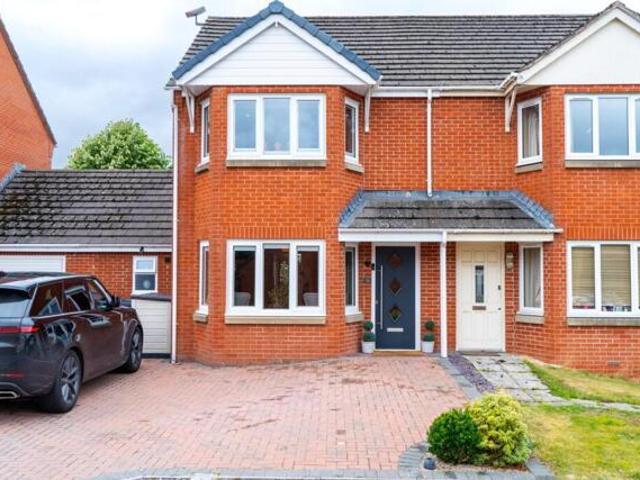 4 Bedroom House Wye Powys LS98477616
