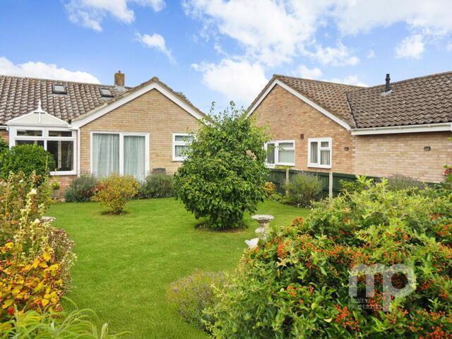 4 Bedroom House Wymondham Norfolk 98278175