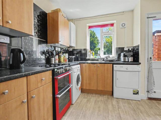 4 Bedroom House to let