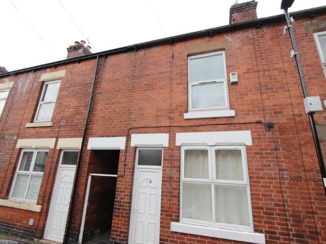 4 bedroom terraced house to rent