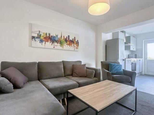 4 bedroom house to rent
