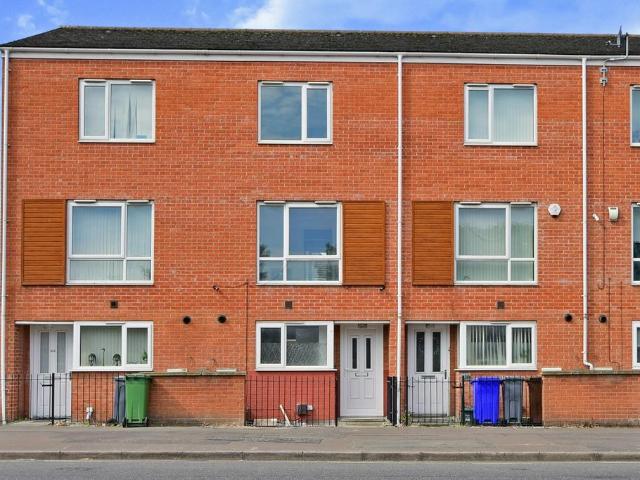 4 bedroom house to rent
