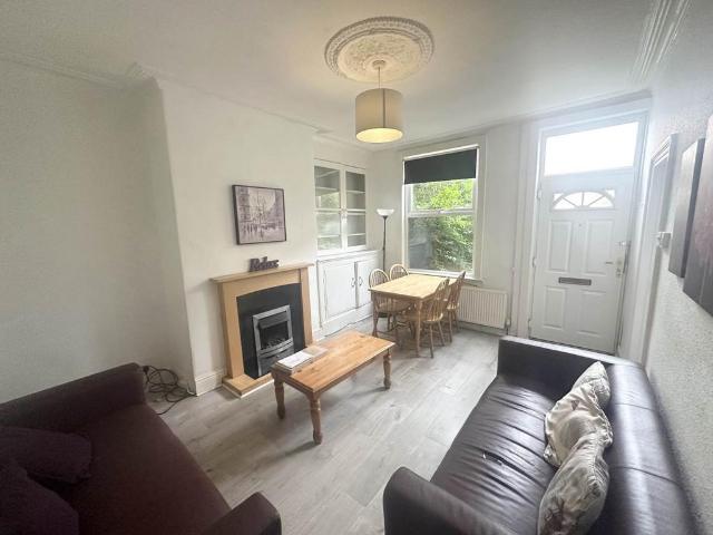 4 bedroom house to rent