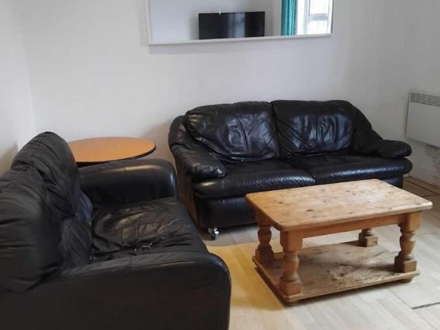 4 bedroom house to rent