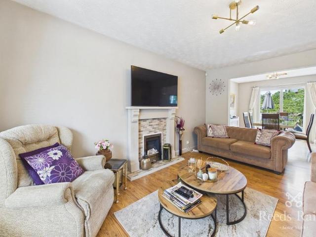 4 bedroom house to rent