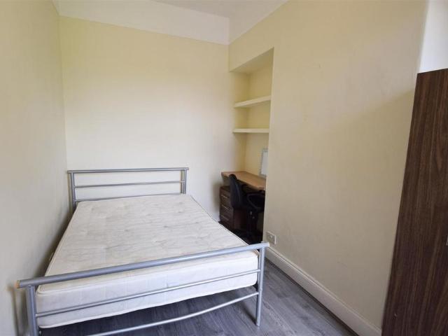 4 bedroom house to rent