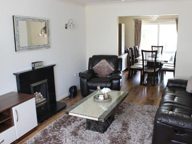 4 bedroom house to rent