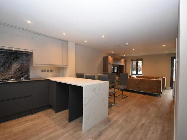 4 bedroom house to rent