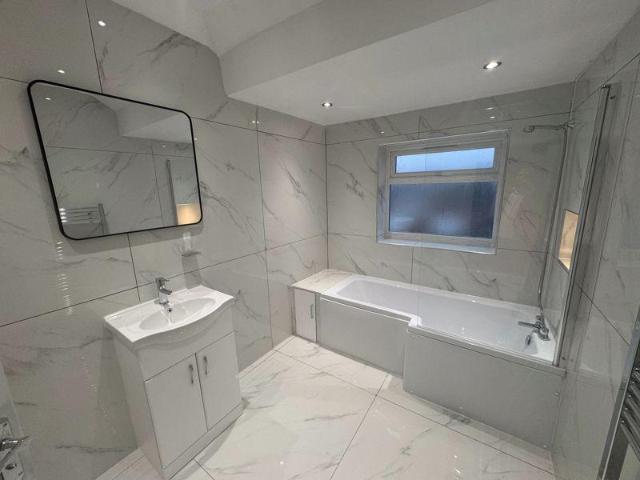4 bedroom house to rent