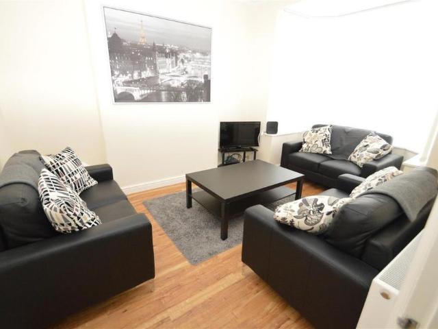 4 bedroom house to rent