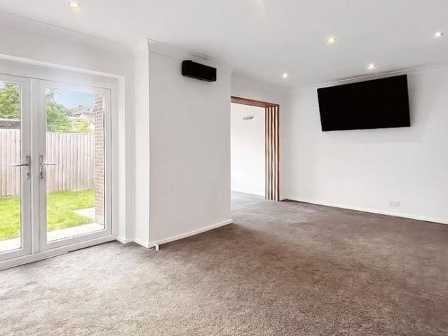 4 bedroom house to rent