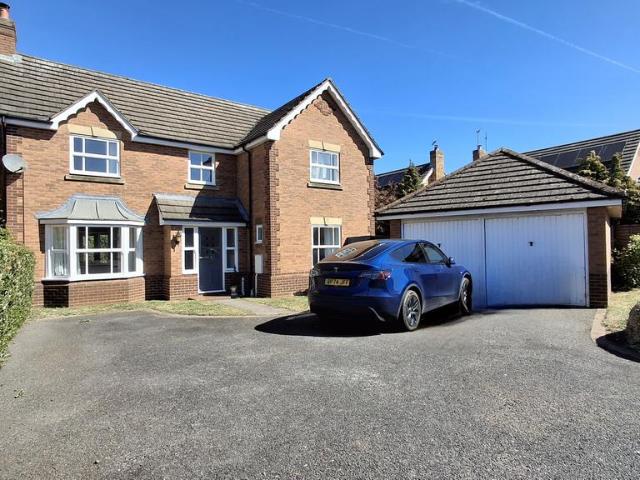 4 bedroom house to rent