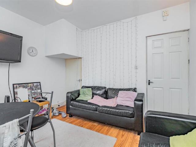 4 bedroom house to rent